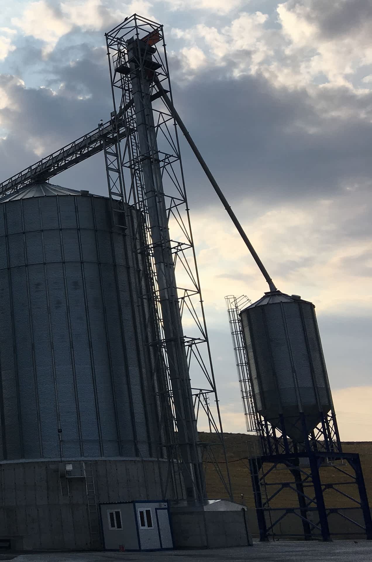 Silo Platforms | GLB Silo - Global Silo - Grain Bin Silo Systems